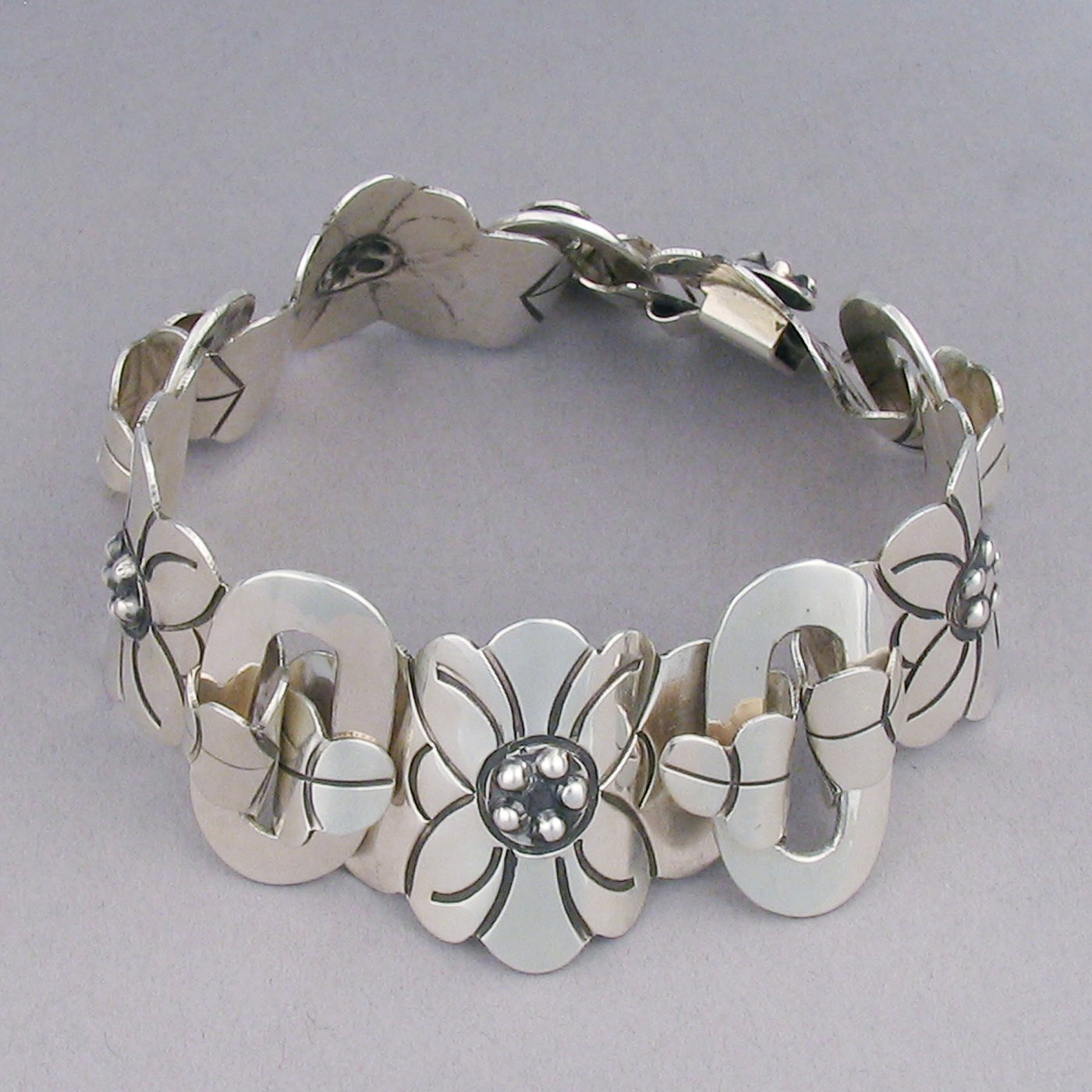Flower Link Bracelet | Shiprock Santa Fe