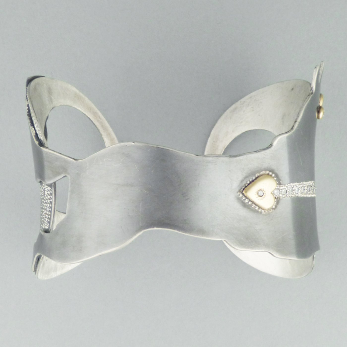 Sterling Silver and 18 Carat Wolf Cuff with Diamonds | Shiprock Santa Fe